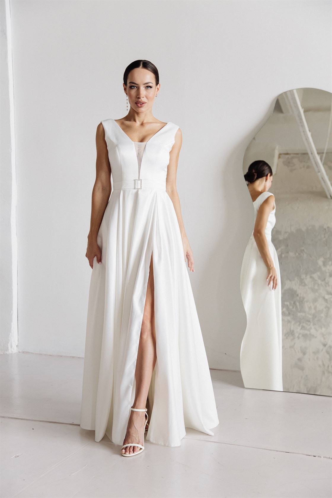 Атласное свадебное платье Керри купить - свадебный салон La Novia