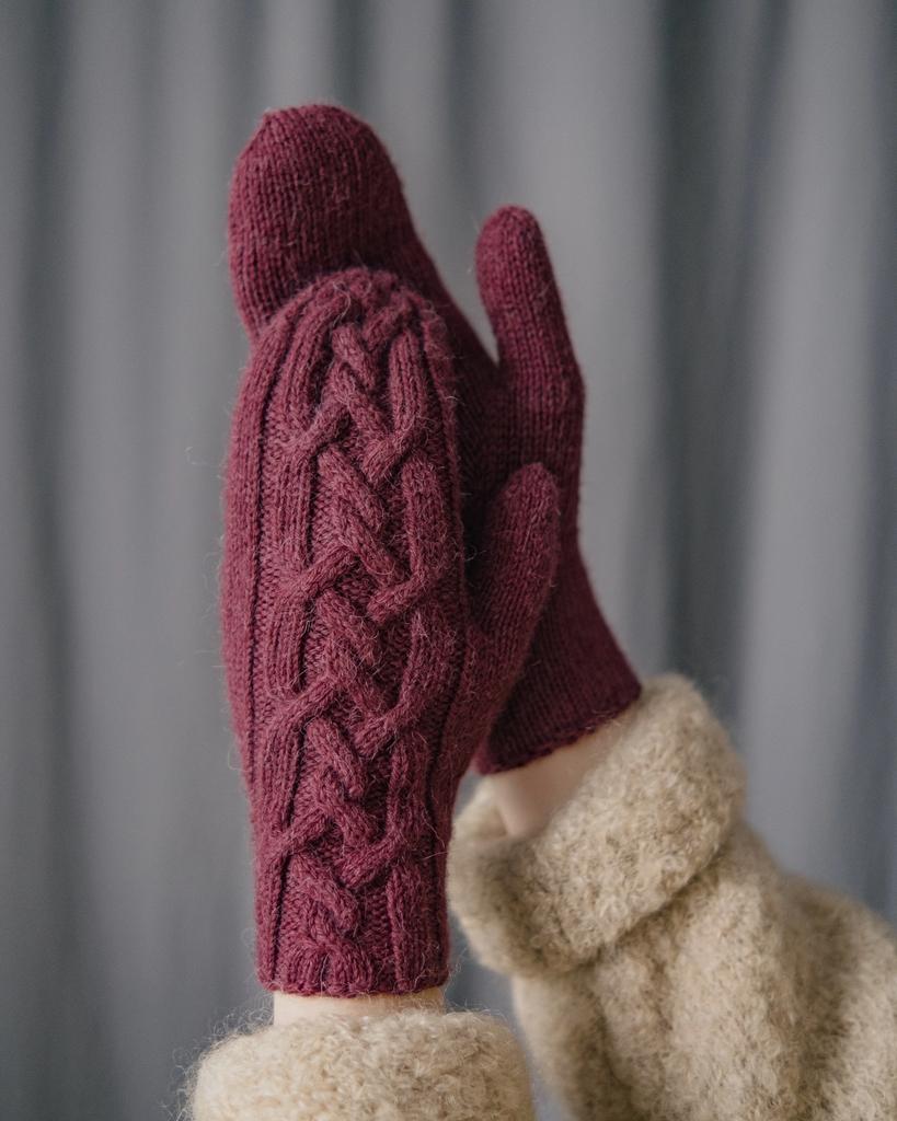 Все описания > Описание Diagonal gloves купить в интернет-магазине