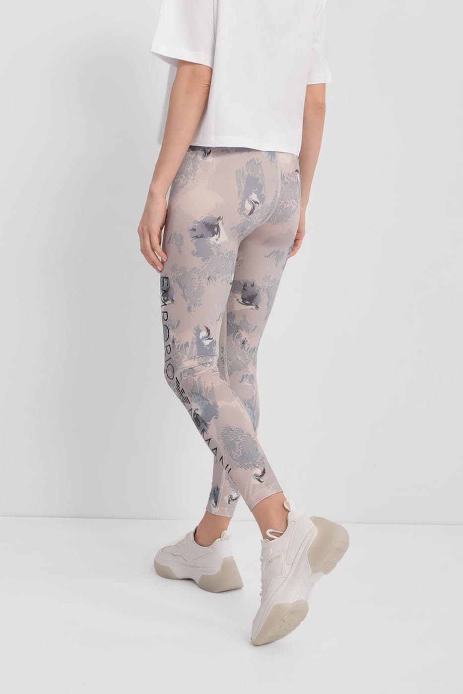 Дамское белье. Бюстгальтеры и трусики - Vela Moda