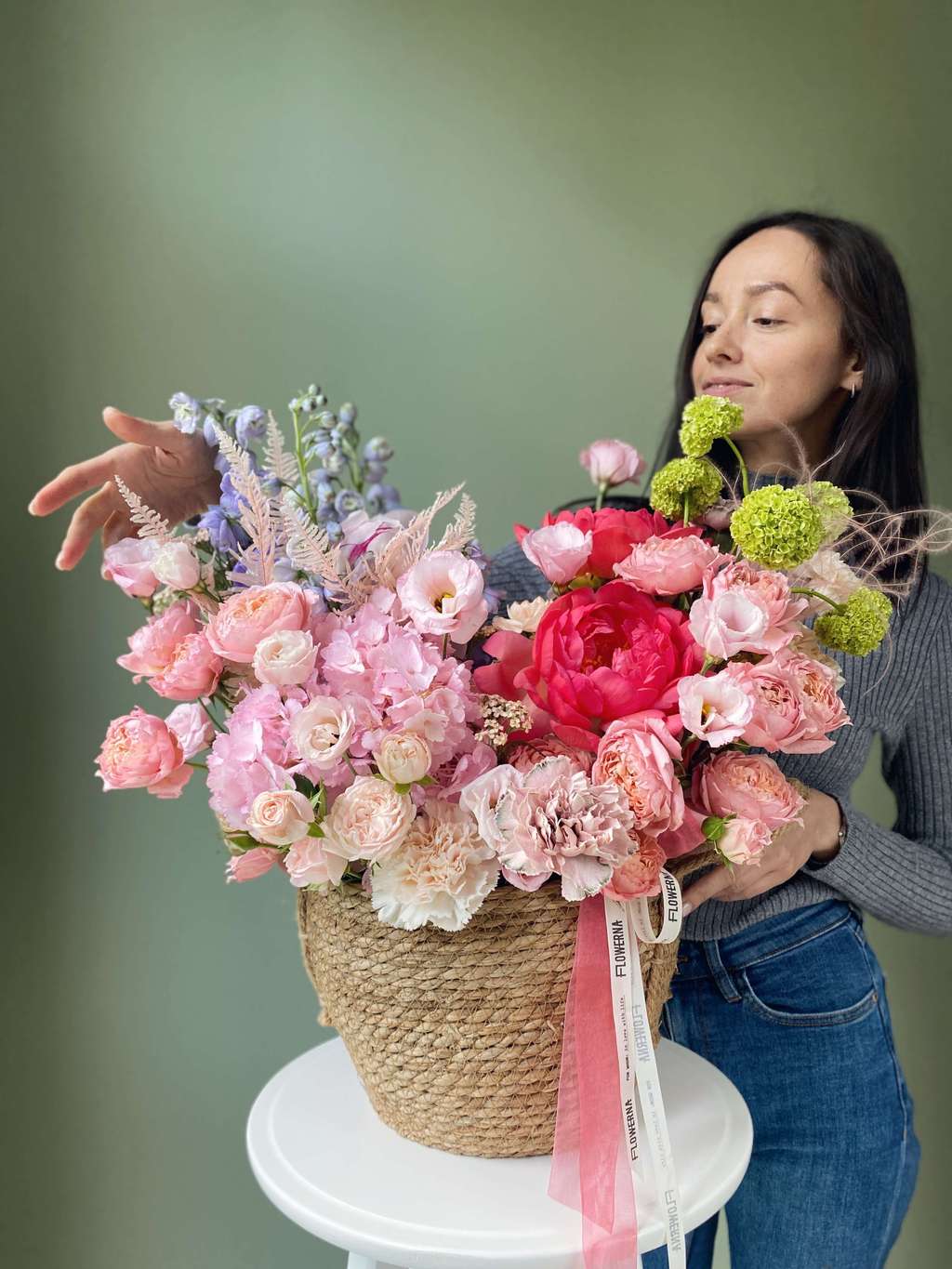 Корзина Поэма любви - купить в Москве | Flowerna