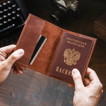 Купить обложку на паспорт из натуральной кожи - выгодные цены в Москве